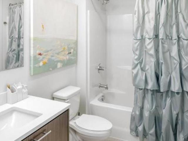 1 Br, 1 bath, Apartment 535 NW 11th Ave