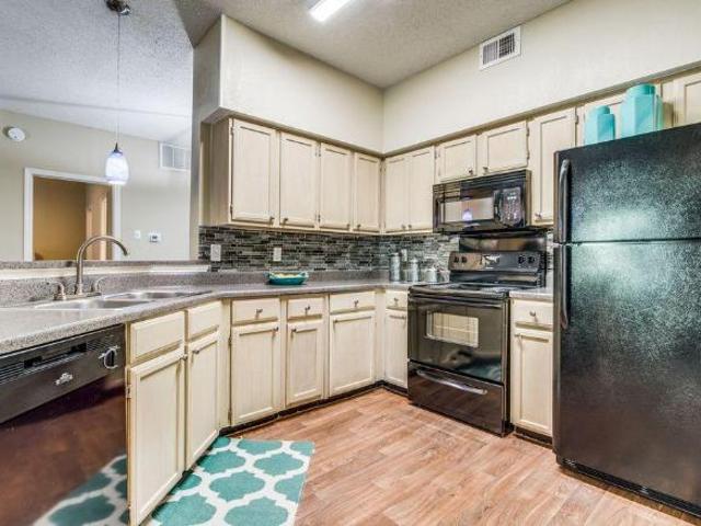 1 Br, 1 bath, Apartment 5301 N MacArthur Blvd