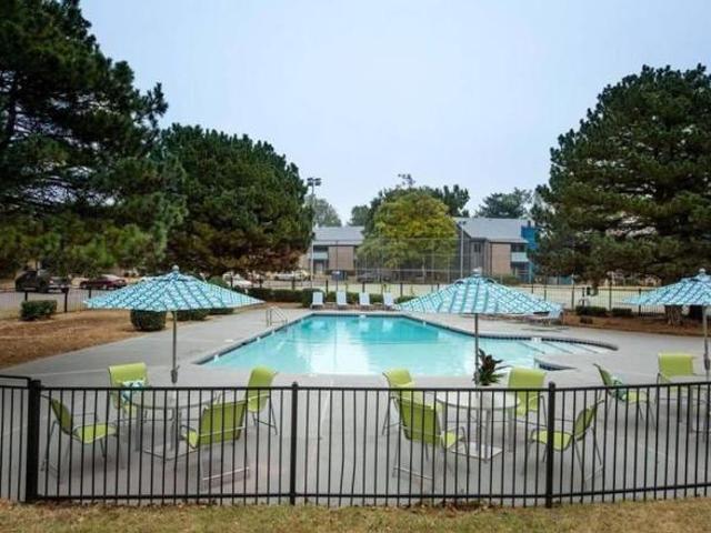 1 Br, 1 bath, Apartment 5304 Willow Cliff Rd