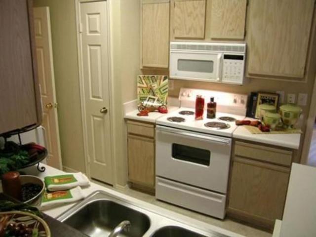 1 Br, 1 bath, Apartment 530 Buckingham Rd