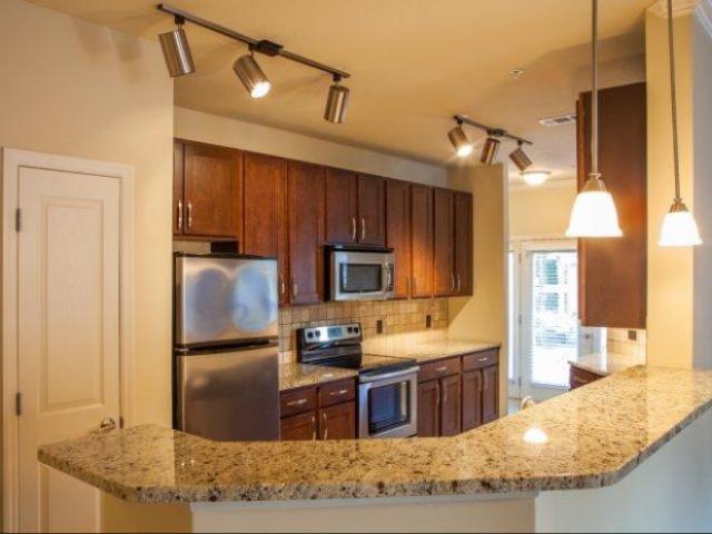 1 Br, 1 bath, Apartment 5462 Whittlesey Blvd