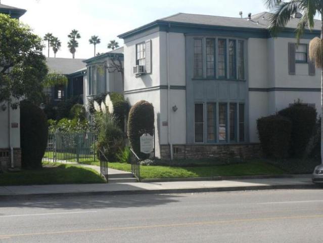 1 Br, 1 bath, Apartment 5400 Franklin Ave
