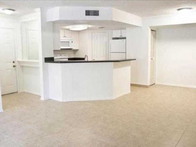 1 Br, 1 bath, Apartment 5400 Lynons Road