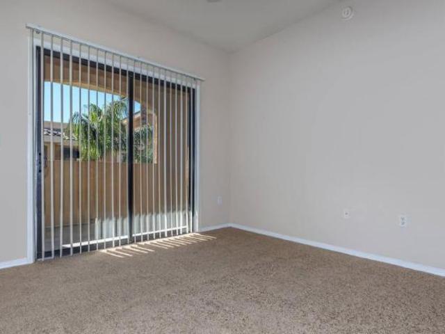 1 Br, 1 bath, Apartment 5405 S 19th Ave