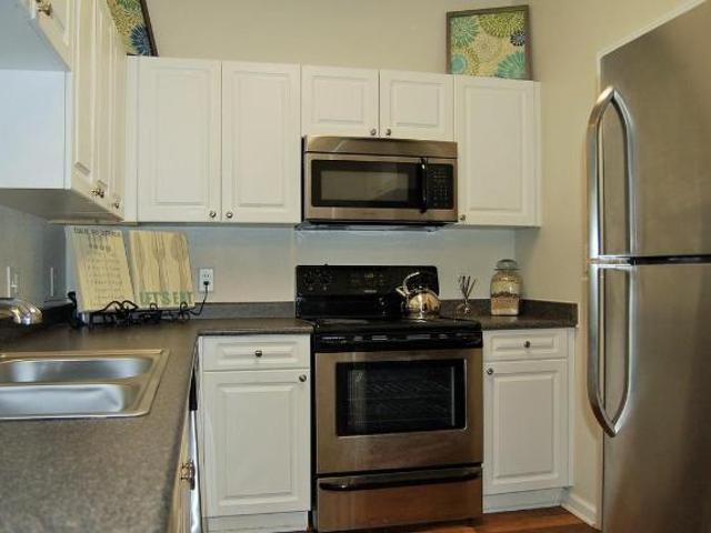 1 Br, 1 bath, Apartment 5406 Viewcrest Way