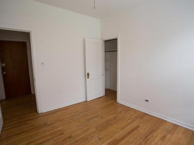 1 Br, 1 bath, Apartment 5416 S Woodlawn Ave