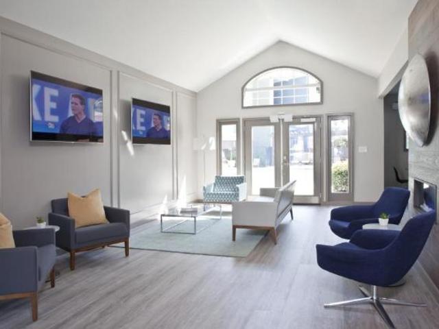 1 Br, 1 bath, Apartment 5550 Glenridge Dr