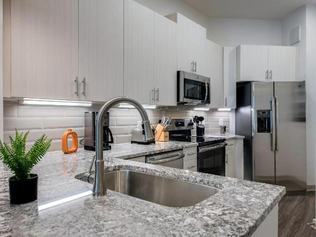1 Br, 1 bath, Apartment 555 Promenade Pkwy
