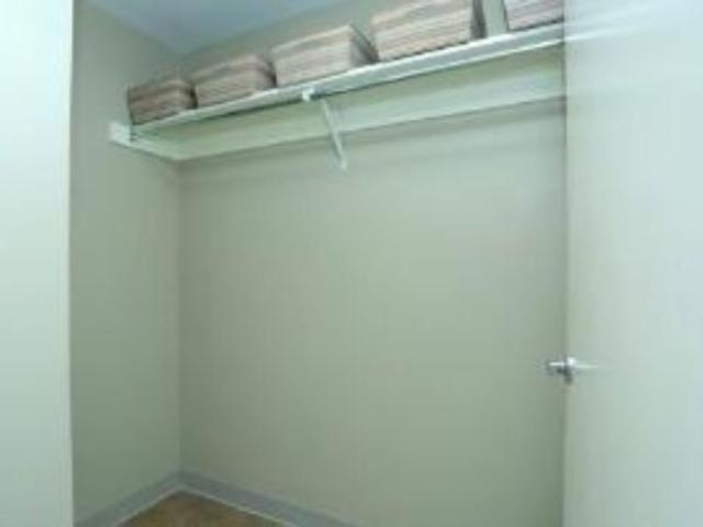 1 Br, 1 bath, Apartment 5505 N Brookline Ave