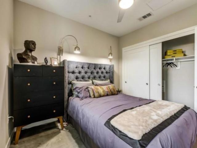 1 Br, 1 bath, Apartment 5520 Wilshire Blvd