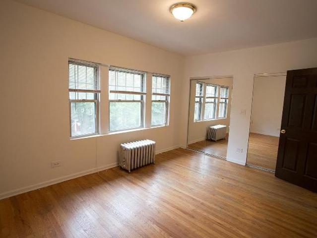 1 Br, 1 bath, Apartment 5528 S Cornell Ave