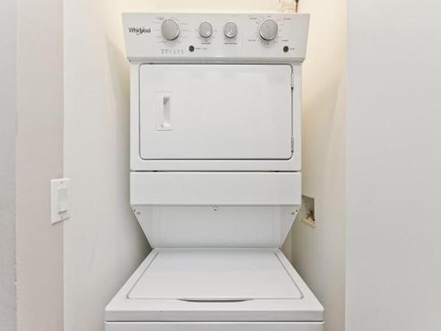 1 Br, 1 bath, Apartment 5536 N Sheridan Rd
