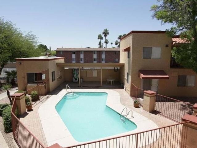 1 Br, 1 bath, Apartment 5651 East Edison Street
