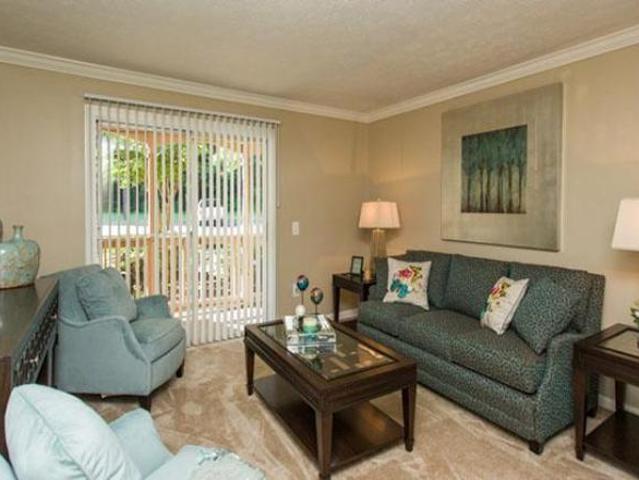 1 Br, 1 bath, Apartment 5675 Roswell Road