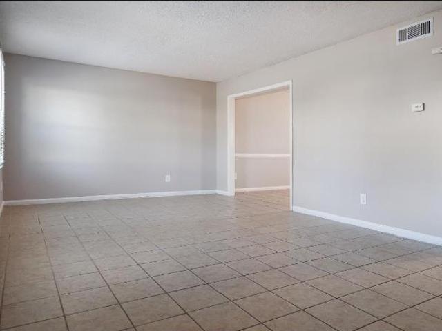 1 Br, 1 bath, Apartment 5767 Cedars E Court