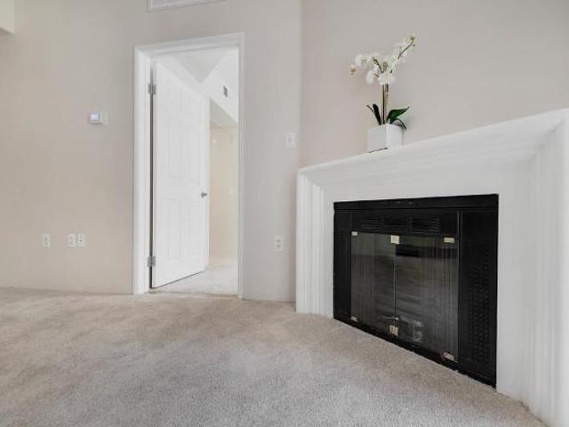 1 Br, 1 bath, Apartment 5700 W Centinela