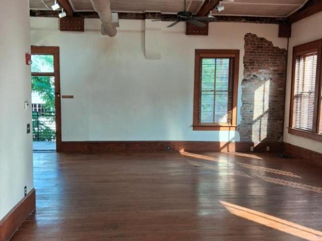 1 Br, 1 bath, Apartment 572 Mulberry Street