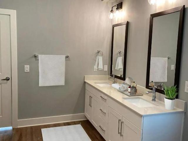 1 Br, 1 bath, Apartment 5860 McCrimmon Pkwy