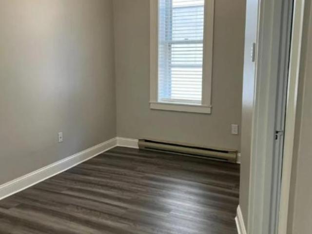 1 Br, 1 bath, Apartment 588 Main St