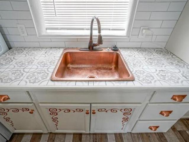 1 Br, 1 bath, Apartment 5800 Central Ave SW