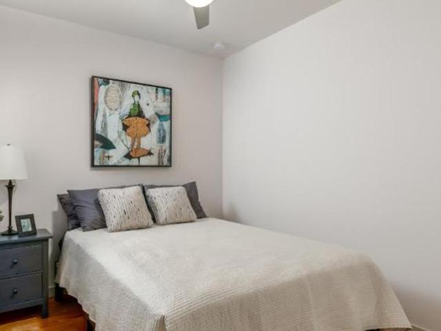 1 Br, 1 bath, Apartment 5955 SE Milwaukie Ave