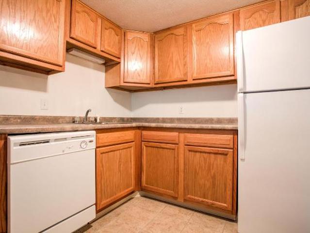 1 Br, 1 bath, Apartment 5 Western Hills Lane