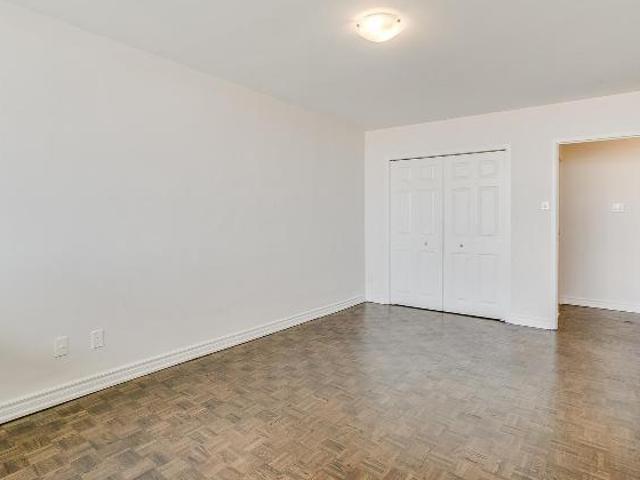 1 Br, 1 bath, Apartment 605 Finch Ave W