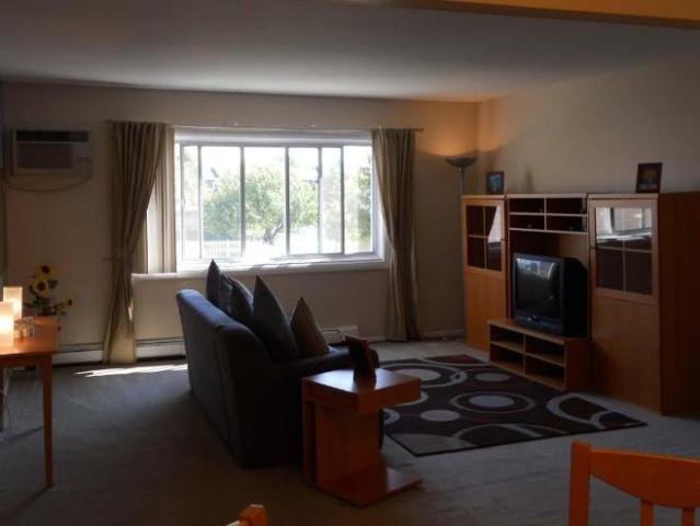 1 Br, 1 bath, Apartment 607 Gundersen Dr
