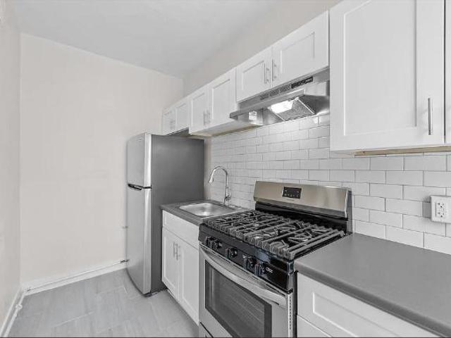 1 Br, 1 bath, Apartment 608 East 12th Avenue
