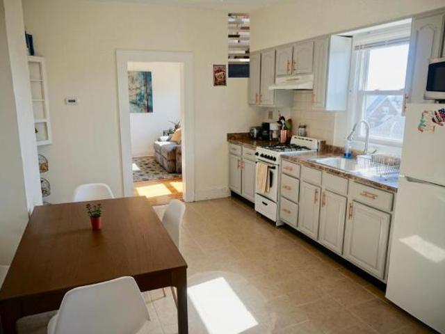 1 Br, 1 bath, Apartment 609 Adams Street