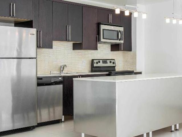 1 Br, 1 bath, Apartment 609 S Grand Ave