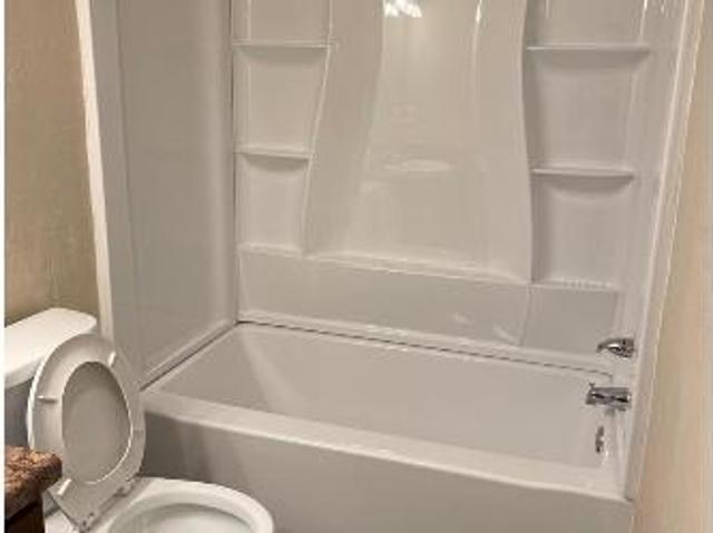 1 Br, 1 bath, Apartment 6000 E Reno Ave