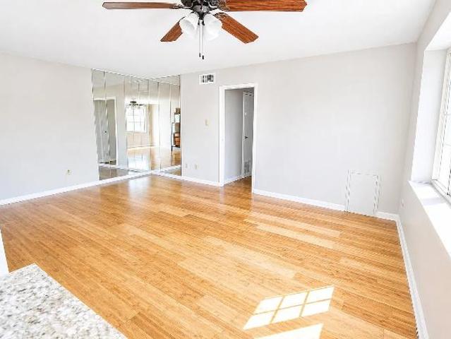 1 Br, 1 bath, Apartment 6005 Fifth Avenue