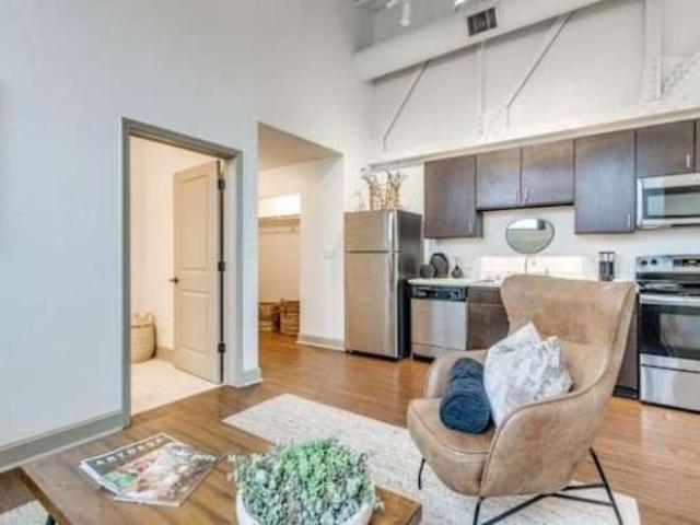1 Br, 1 bath, Apartment 600 N High Ave