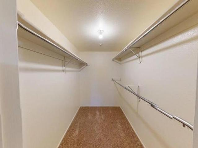 1 Br, 1 bath, Apartment 600 N Pantano Rd