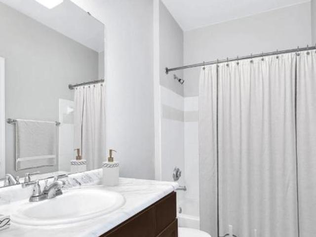 1 Br, 1 bath, Apartment 600 Park Summit Blvd