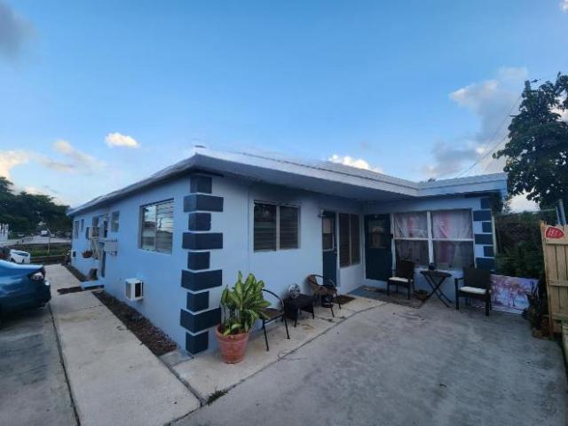 1 Br, 1 bath, Apartment 601 Latona Avenue