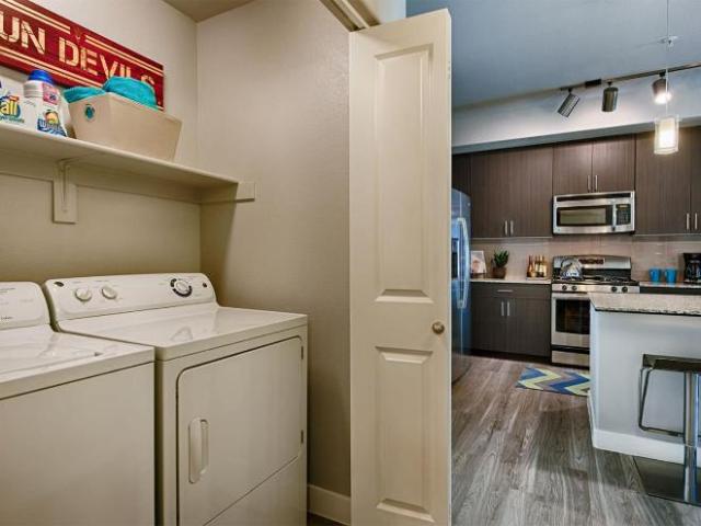 1 Br, 1 bath, Apartment 601 West Rio Salado Pkwy