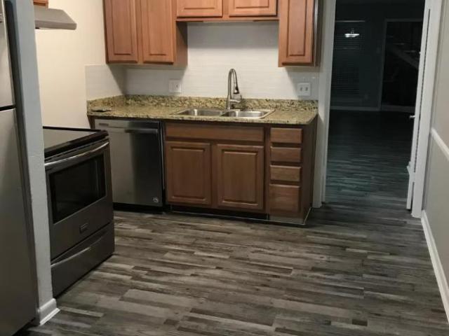 1 Br, 1 bath, Apartment 6155 E Mockingbird Ln