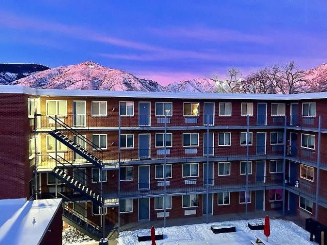 1 Br, 1 bath, Apartment 615 Water Street