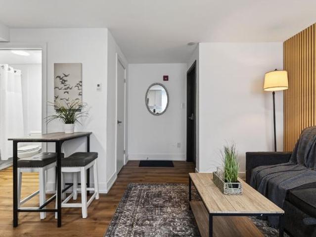 1 Br, 1 bath, Apartment 610 Kings St E