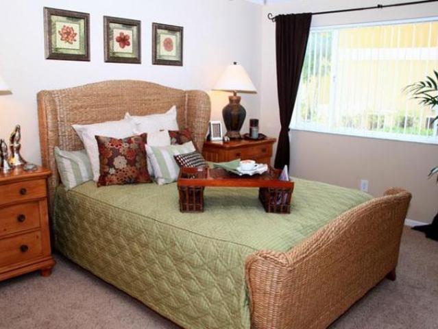 1 Br, 1 bath, Apartment 6200 NW 173rd Street