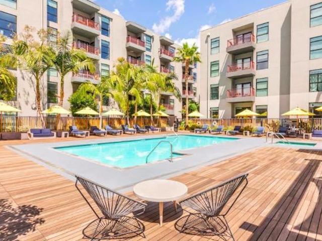 1 Br, 1 bath, Apartment 6201 Hollywood Blvd