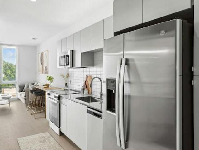 1 Br, 1 bath, Apartment 620 Foster St