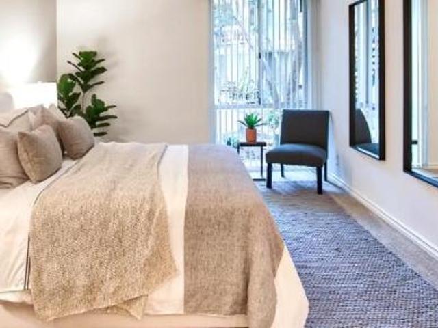 1 Br, 1 bath, Apartment 6300 Green Valley Cir