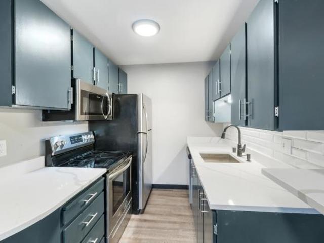 1 Br, 1 bath, Apartment 6322 N 26th St