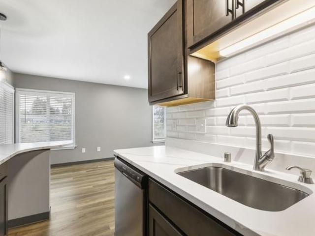 1 Br, 1 bath, Apartment 6322 N 26th St