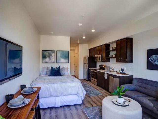 1 Br, 1 bath, Apartment 6331 SW Canyon Ct