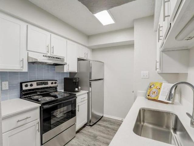 1 Br, 1 bath, Apartment 6337 Duck Creek Drive