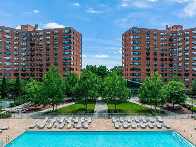 1 Br, 1 bath, Apartment 633 W Rittenhouse Street